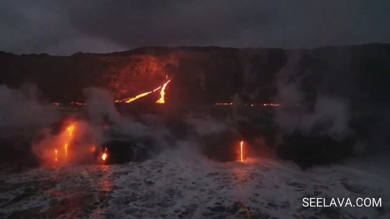 VIDEO: Lava Breakouts At Ocean Entry