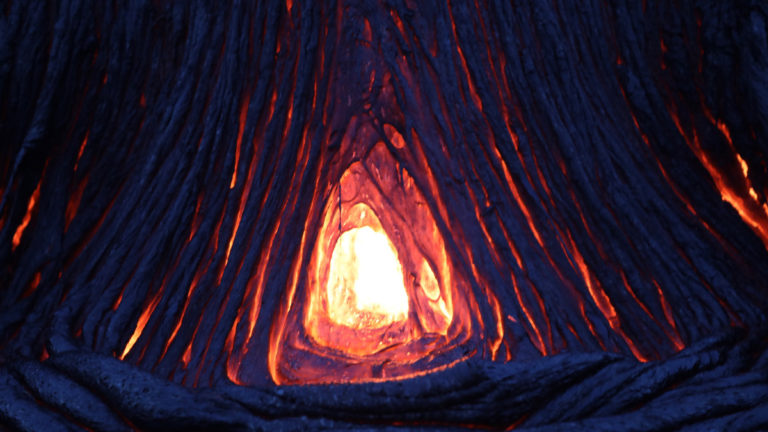 Mesmerizing Lava Images Captured In Morning Hours