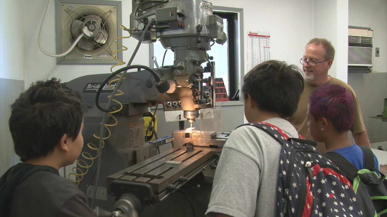 VIDEO: CFH Telescope Hosts Students On Manufacturing Day