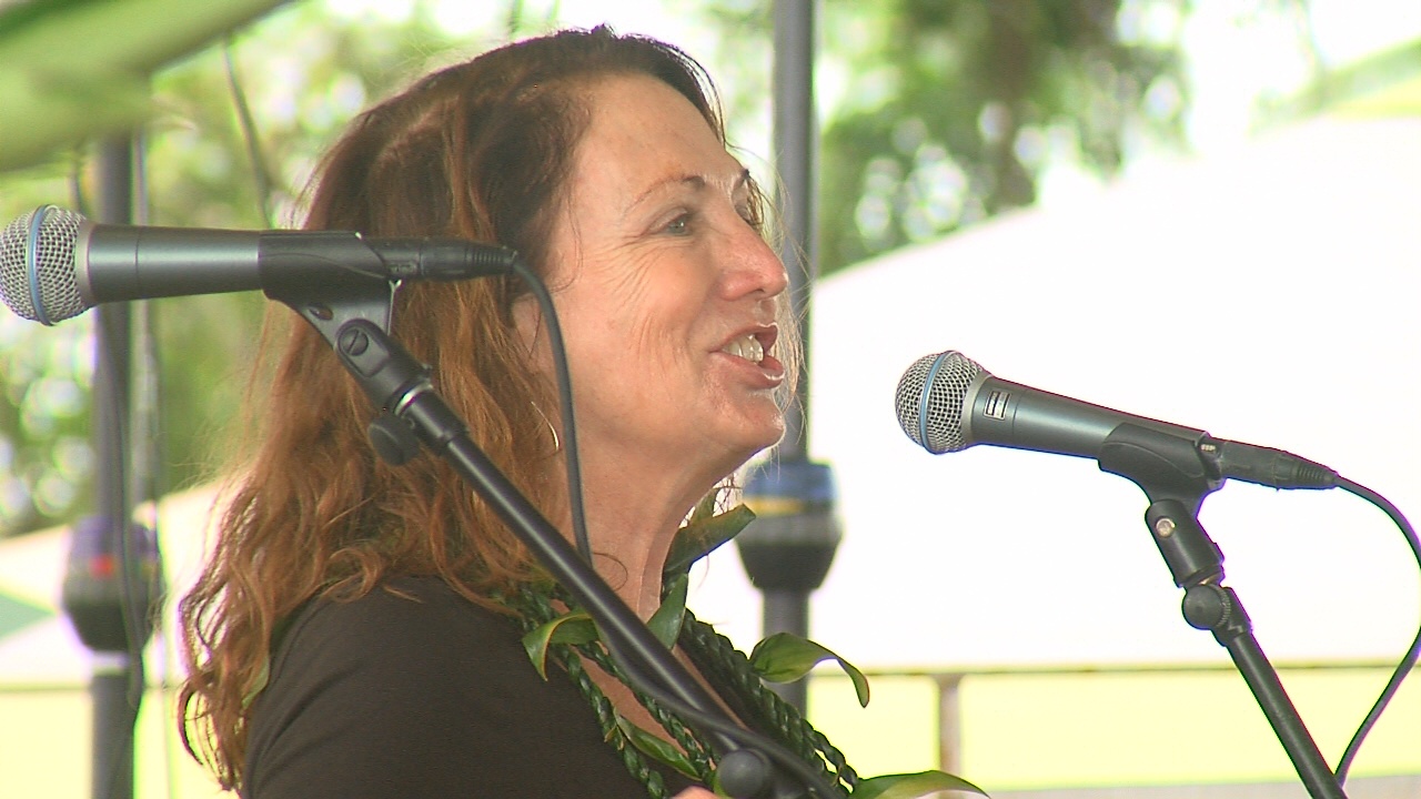 VIDEO: Teresa Shook, Spark Behind Women’s Marches, Speaks In Hilo