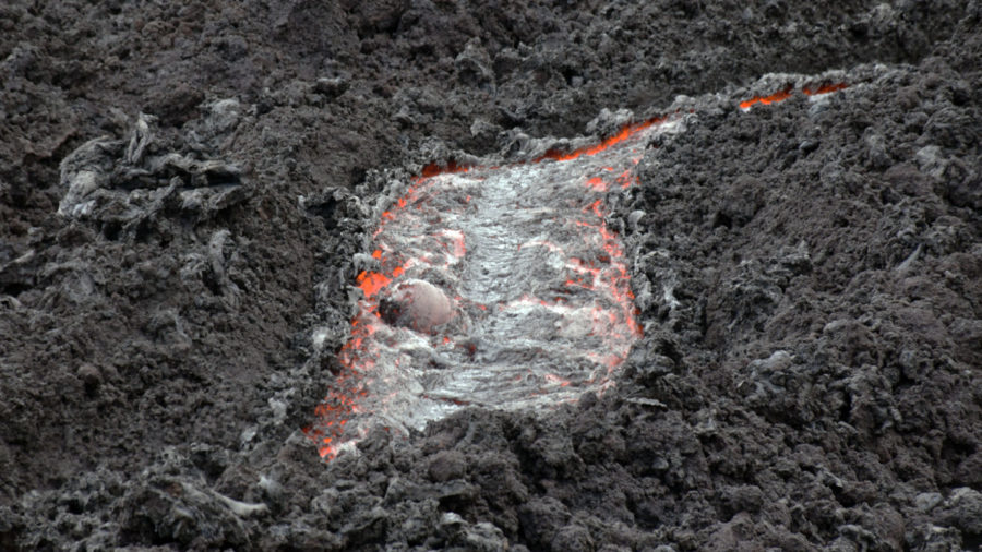 Scientists Record Lava Flows Near Base Of Pali