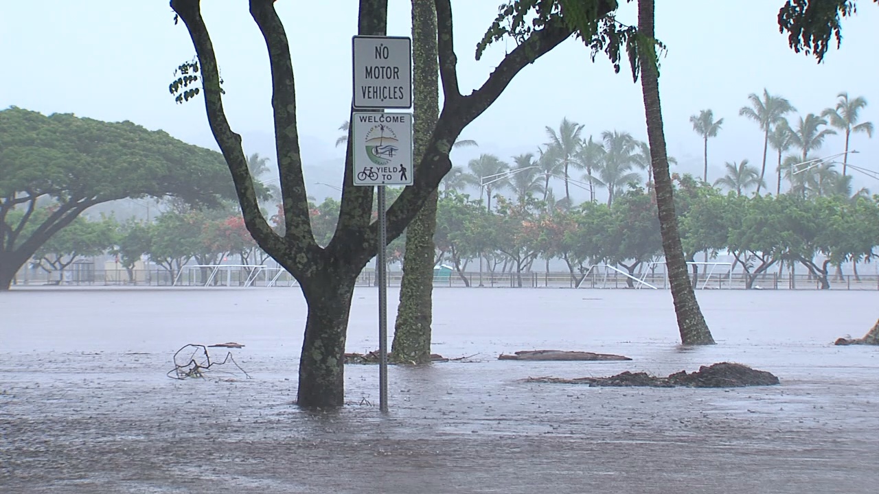 Hurricane Lane: Shelter Opened In Hilo, Health Warning For Flood Waters