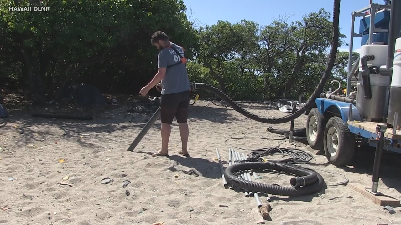 VIDEO: Hoola One Microplastic Removal Machine Arrives On Hawaii