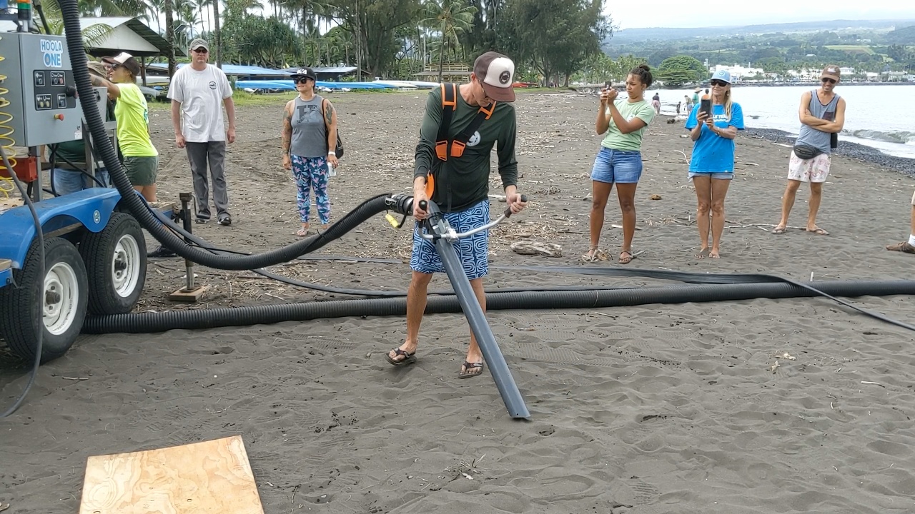 VIDEO: Hoʻola One Plastic Removal Demonstrated At Hilo Bayfront