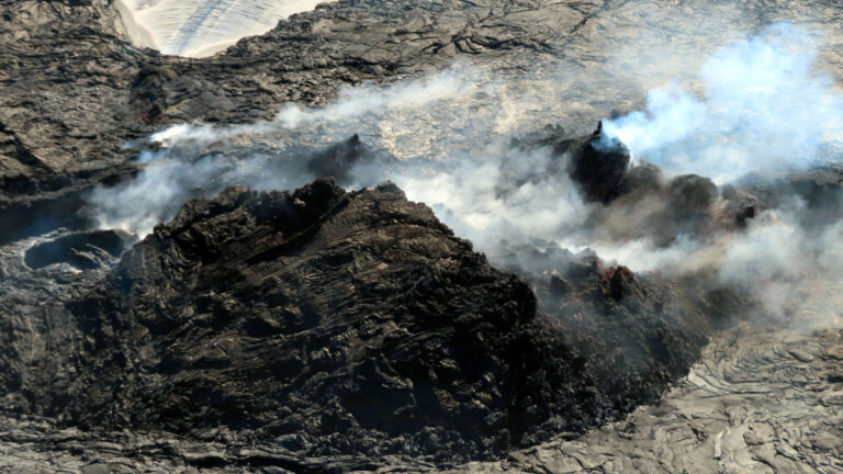 New Photos, Maps Document Kilauea Volcano Eruption