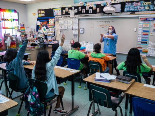 Keaʻau Teacher Awarded HSTA Honor