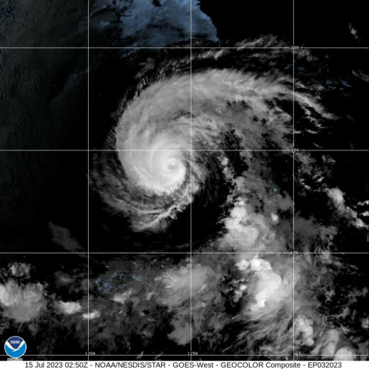 Hawaiʻi Tracks Hurricane Calvin As It Moves Towards Islands