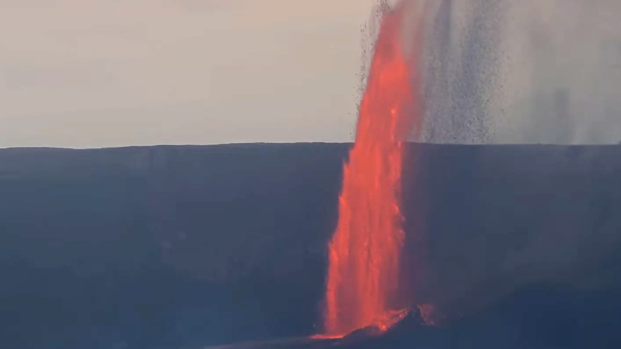 High Lava Fountains At Kīlauea Volcano Rain Down Debris