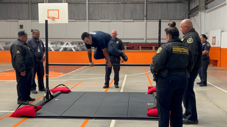 14 New Corrections Officers Graduate In Hilo