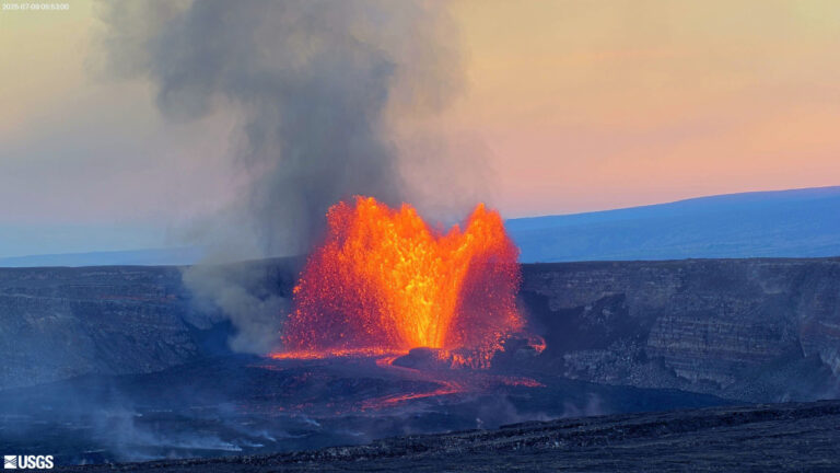 VOLCANO WATCH: Fireworks From Kīlauea’s Fountains – Big Island Video News