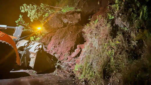 FEMA, State Conducting Damage Assessment After South Kona Earthquake ...