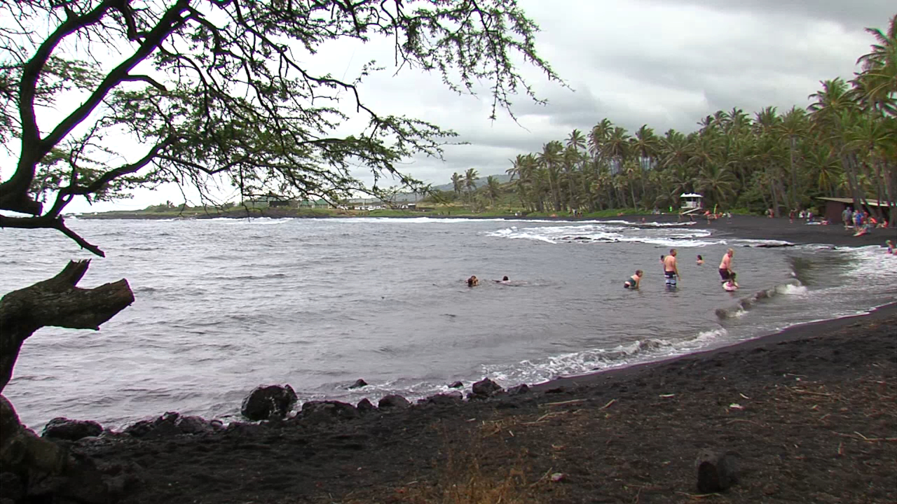 Punaluʻu Black Sand Beach Park Lease Extended Until September 1 – Big ...